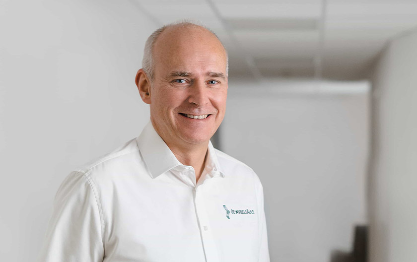 Dr. med. Bernd Wiedenhöfer – Die Wirbelsäule Heidelberg